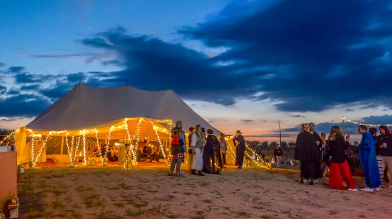 1 Best Agafay Desert Unforgettable Dinner with a Show